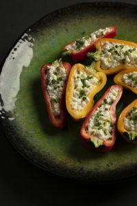 Mini poivrons à la plancha (ou au barbecue) fourrés - Les Paysans de ...